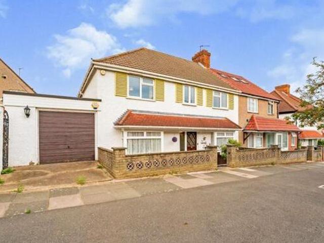 5 Bedroom Semi detached House For Sale In London