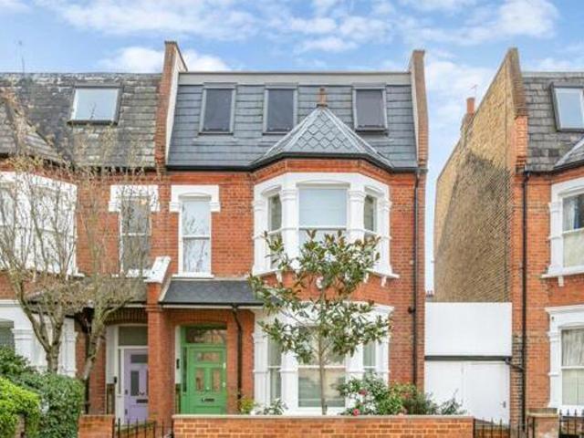 5 Bedroom Semi detached House For Sale In London