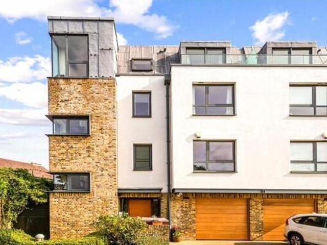 5 Bedroom Semi detached House For Sale In London