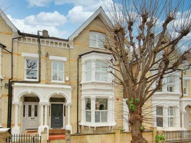 5 Bedroom Semi detached House For Sale In London