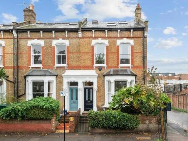 5 Bedroom Semi detached House For Sale In London