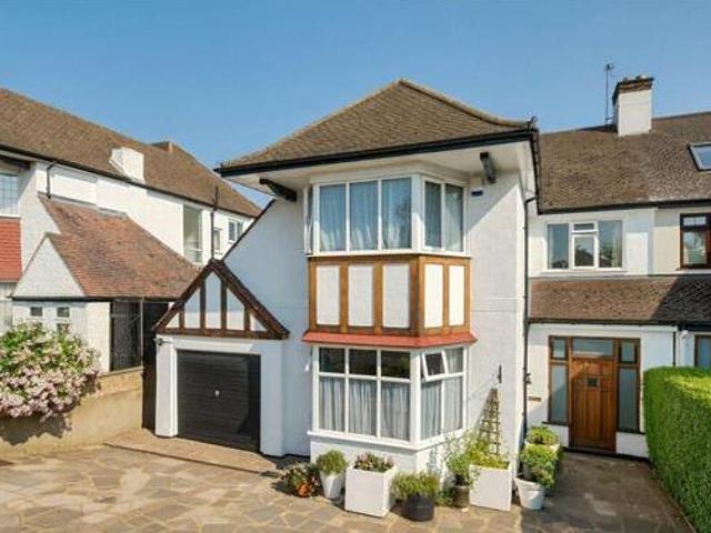 5 Bedroom Semi detached House For Sale In London