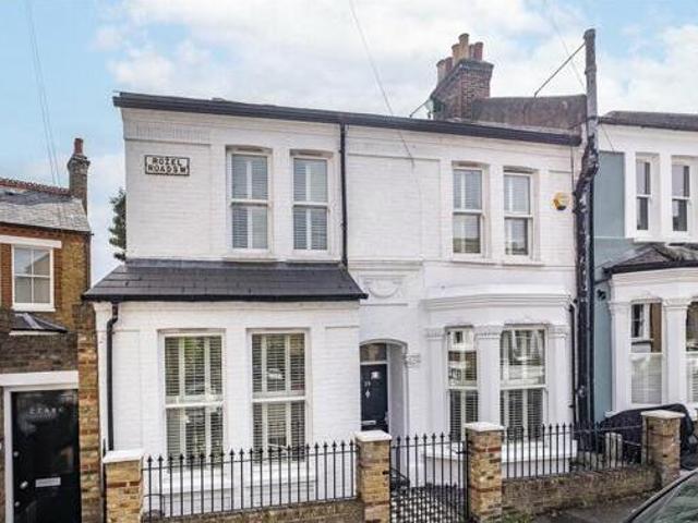 5 Bedroom Semi detached House For Sale In London