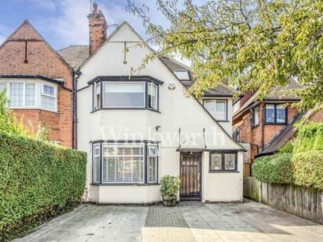 5 Bedroom Semi detached House For Sale In London
