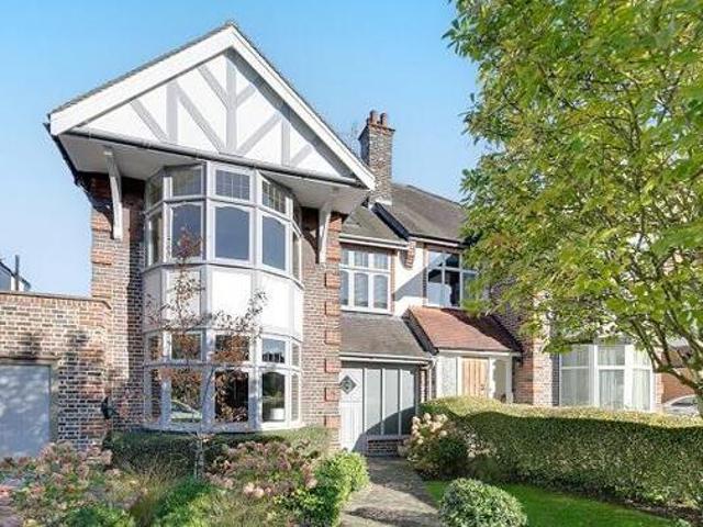 5 Bedroom Semi detached House For Sale In London