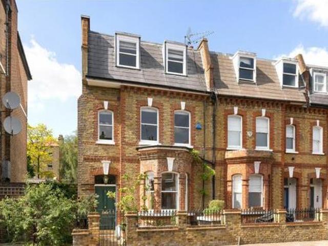 5 Bedroom Semi detached House For Sale In London