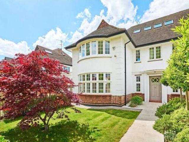 5 Bedroom Semi detached House For Sale In London