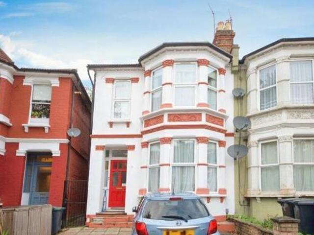 5 Bedroom Semi detached House For Sale In London