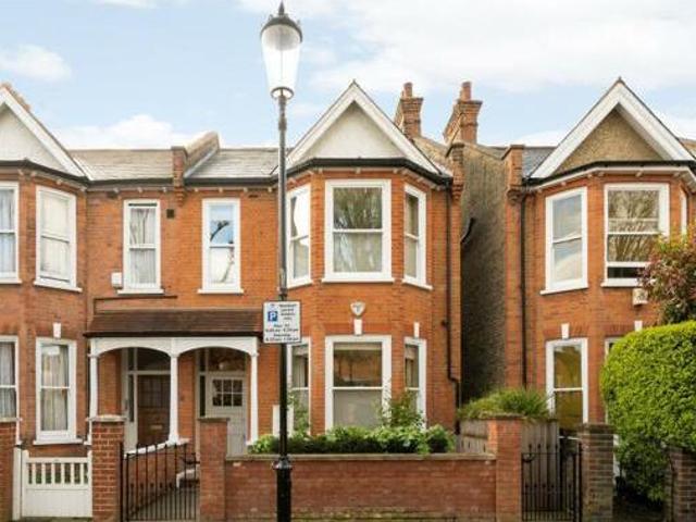 5 Bedroom Semi detached House For Sale In London