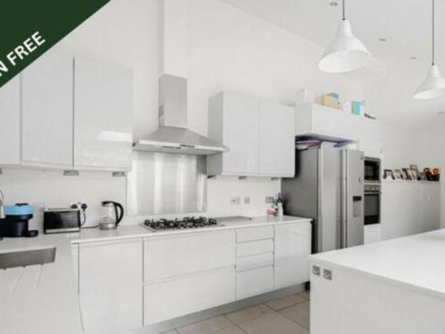 5 Bedroom Semi detached House For Sale In London