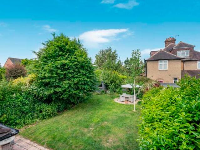5 bedroom semi detached house for sale in Lynton Avenue, St Albans, AL1