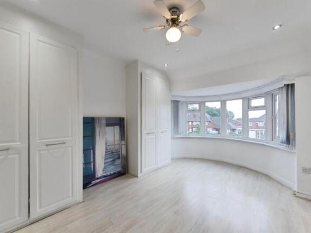 5 bedroom semi detached house for sale in Lyndon Road, Solihull, B92