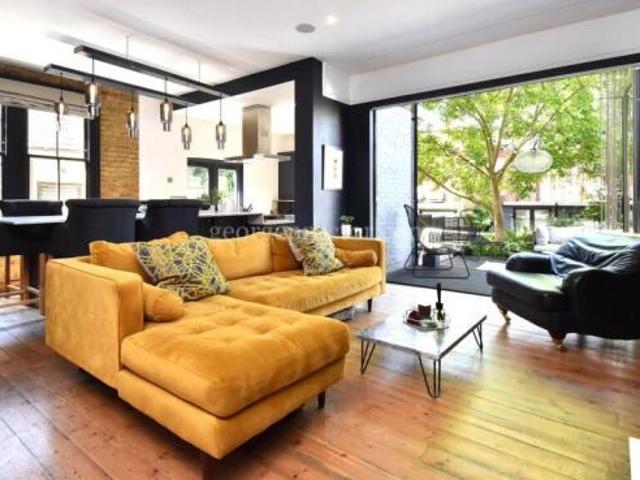 5 bedroom semi detached house for sale in Minster Road, Bromley, BR1