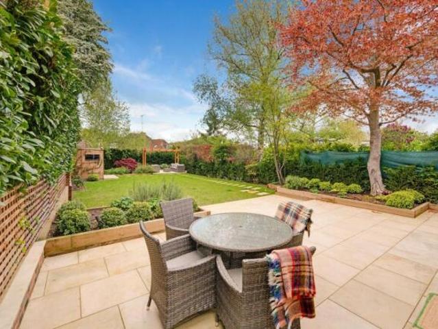 5 bedroom semi detached house for sale in Middleway, London, NW11