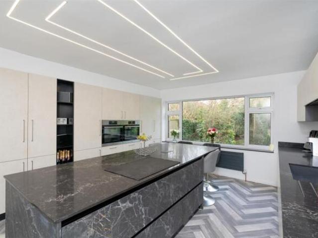 5 bedroom semi detached house for sale in Mount Rise, Leeds, LS17
