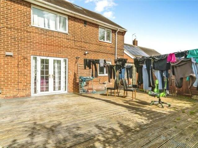 5 bedroom semi detached house for sale in Mountfield Drive, Nottingham, Nottinghamshire, NG5