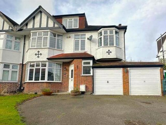 5 Bedroom Semi detached House For Sale In New Barnet, Hertfordshire