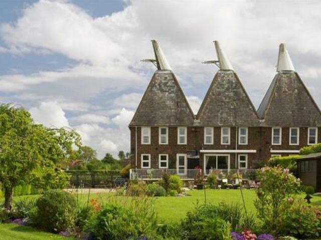 5 Bedroom Semi detached House For Sale In Newhouse Lane