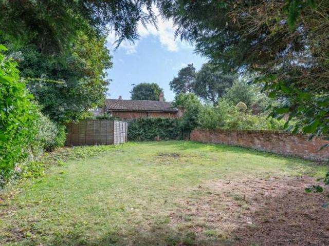 5 bedroom semi detached house for sale in North West Ipswich, IP1