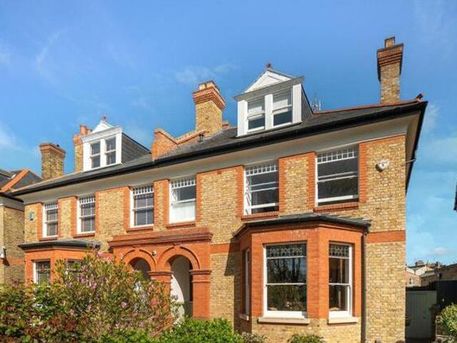 5 Bedroom Semi detached House For Sale In North Islington, London