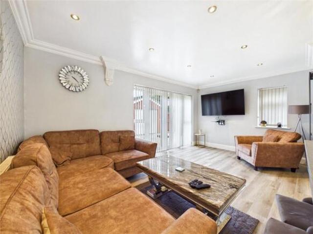 5 bedroom detached house for sale in Norwich Road, Ipswich, Suffolk, IP1