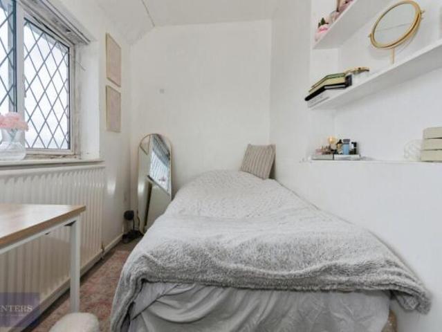 5 bedroom semi detached house for sale in Old Lode Lane, Solihull, B92