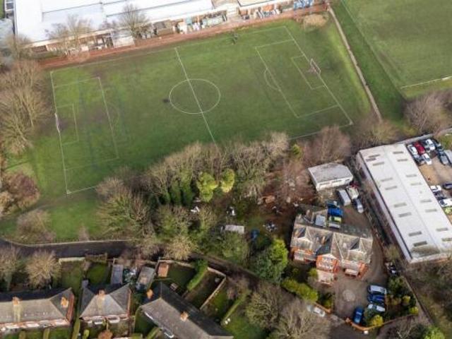 5 bedroom semi detached house for sale in Old Lane, Leeds, LS11