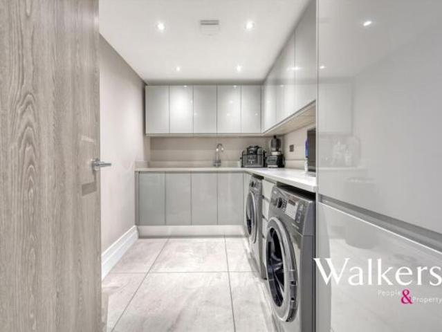 5 bedroom semi detached house for sale in Park Road, Brentwood, CM14