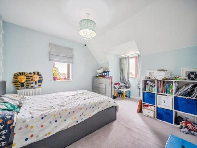 5 bedroom semi detached house for sale in Poppy Avenue, Broughton, Milton Keynes, Buckinghamshire, MK10