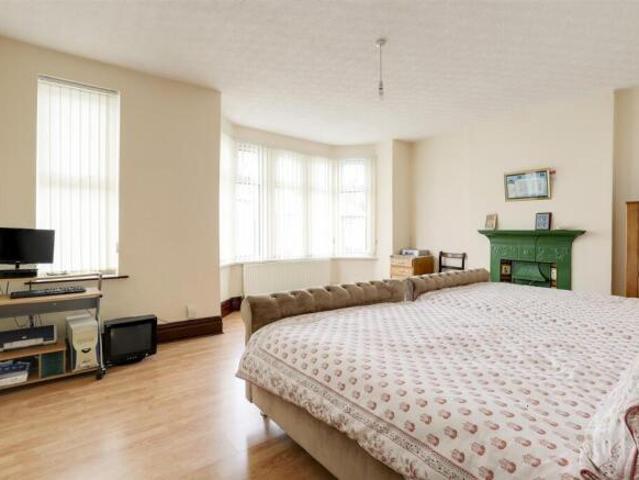 5 bedroom semi detached house for sale in Premier Road, Nottingham, NG7
