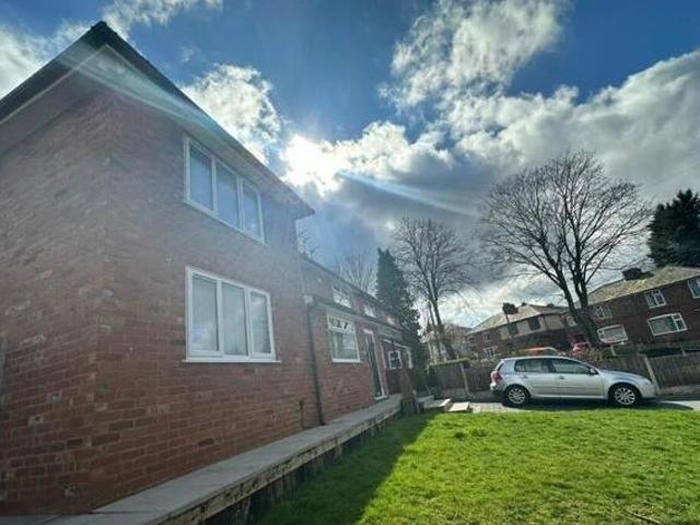 5 Bedroom Semi detached House For Sale In Radcliffe, Manchester