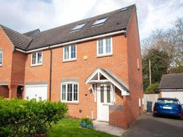 5 Bedroom Semi detached House For Sale In Reading