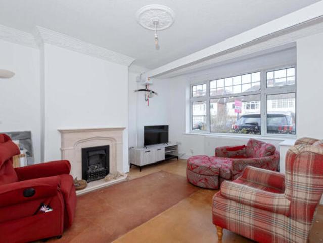 5 bedroom semi detached house for sale in Reigate Road, Worthing, BN11