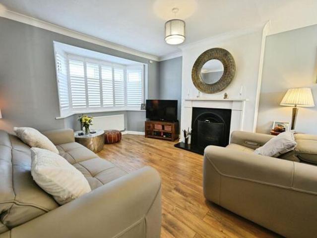 5 bedroom semi detached house for sale in Ridgeway Road, Upper Stratton, Swindon, SN2
