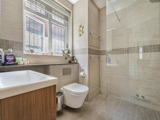 5 bedroom semi detached house for sale in Rowley Avenue, Sidcup, DA15 9LA, DA15
