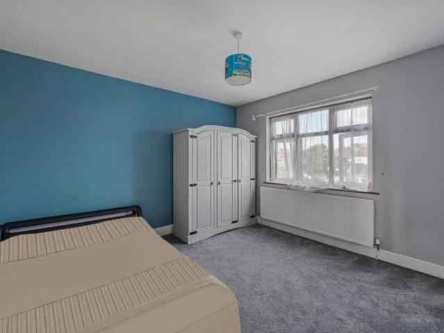 5 bedroom semi detached house for sale in Royston Avenue, Southend On Sea, SS2