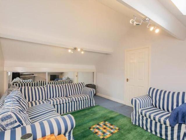 5 bedroom semi detached house for sale in Sandy Lane, Croft, WA3