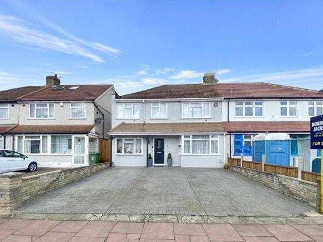 5 Bedroom Semi detached House For Sale In Sidcup, Kent