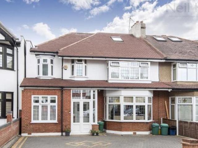 5 Bedroom Semi detached House For Sale In South Woodford, London
