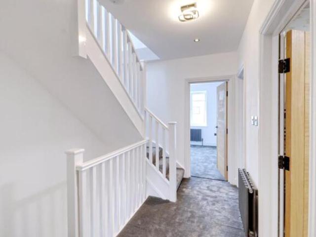 5 bedroom semi detached house for sale in South Street, Rainham, RM13