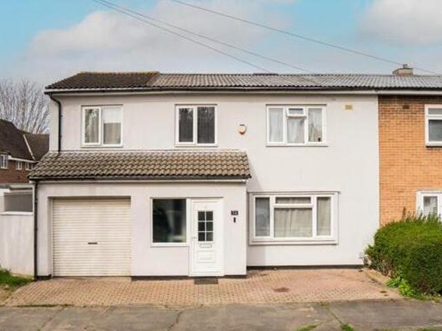 5 Bedroom Semi detached House For Sale In Slough