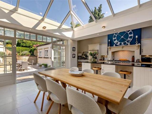 5 bedroom semi detached house for sale in Swan Road, Harrogate, North Yorkshire, HG1