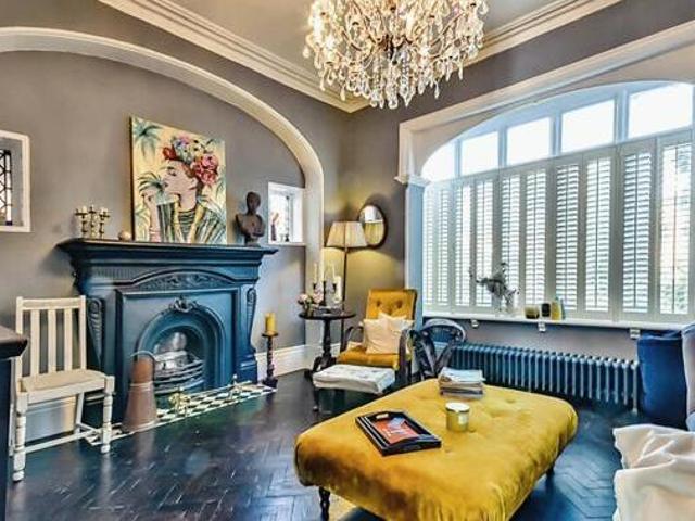 5 Bedroom Semi detached House For Sale In Swinton, Manchester