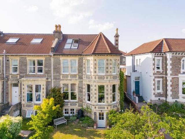 5 Bedroom Semi detached House For Sale In St. Andrews