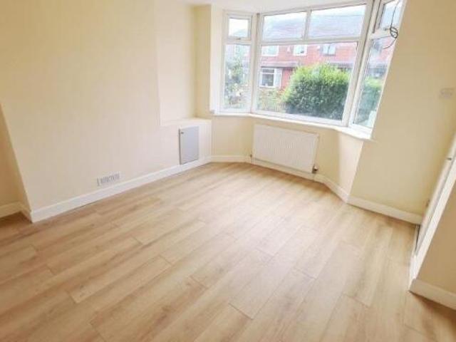 5 bedroom semi detached house for sale in St. Georges Road, Droylsden, M43