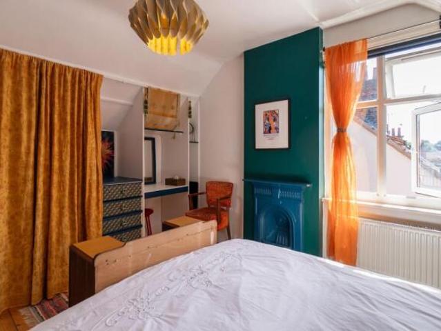 5 bedroom semi detached house for sale in St Philips Road, Evington, LE5