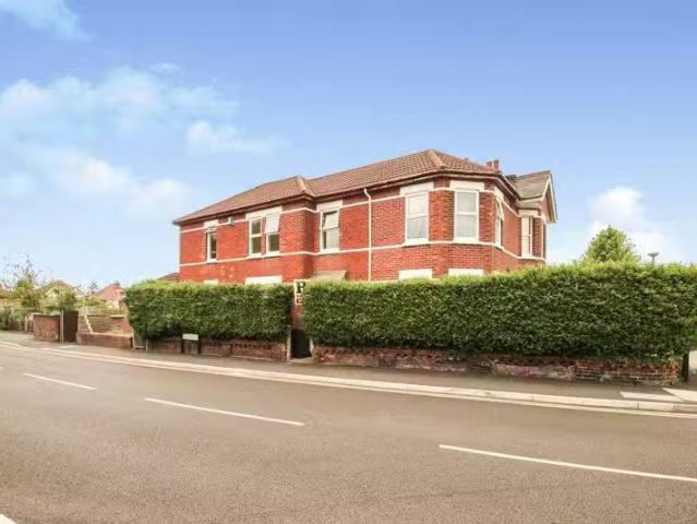 5 bedroom semi detached house for rent in 5 BEDROOM PROPERTY!.