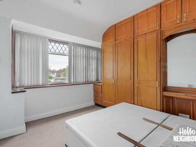 5 bedroom semi detached house for rent in Taunton Way, Stanmore, HA7