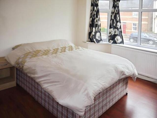 5 bedroom semi detached house for rent in Temple Road, Cowley, Oxford, OX4