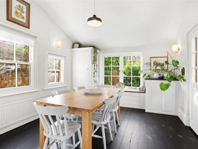 5 bedroom semi detached house for rent in The Avenue, London, W4